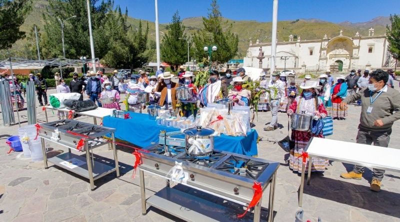 Artesanas de Chalhuanca reciben herramientas para masificación de ...
